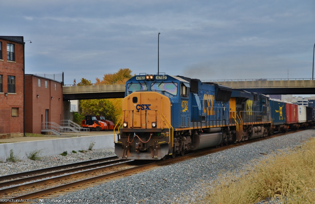 CSX 4782